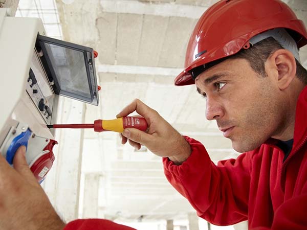 Common Electrical Problems in a Home and How to Fix Them