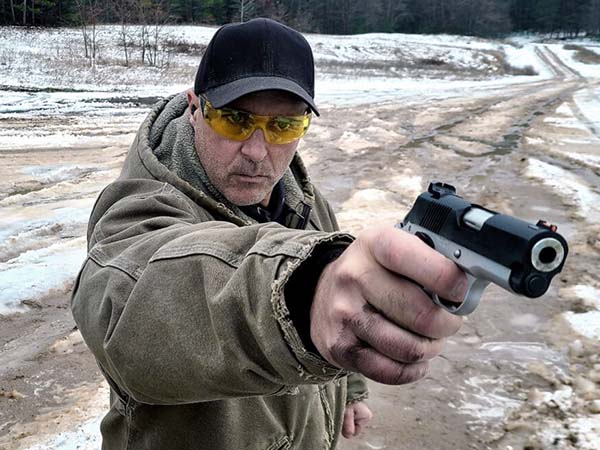 Why You Should Learn to Shoot One-Handed